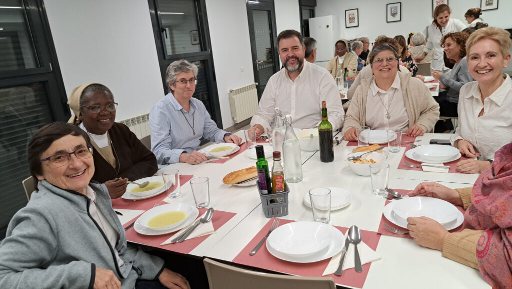 ENTRE PALABRAS Y SIGNOS DE ESPERANZA | Carmelitas Misioneras Teresianas